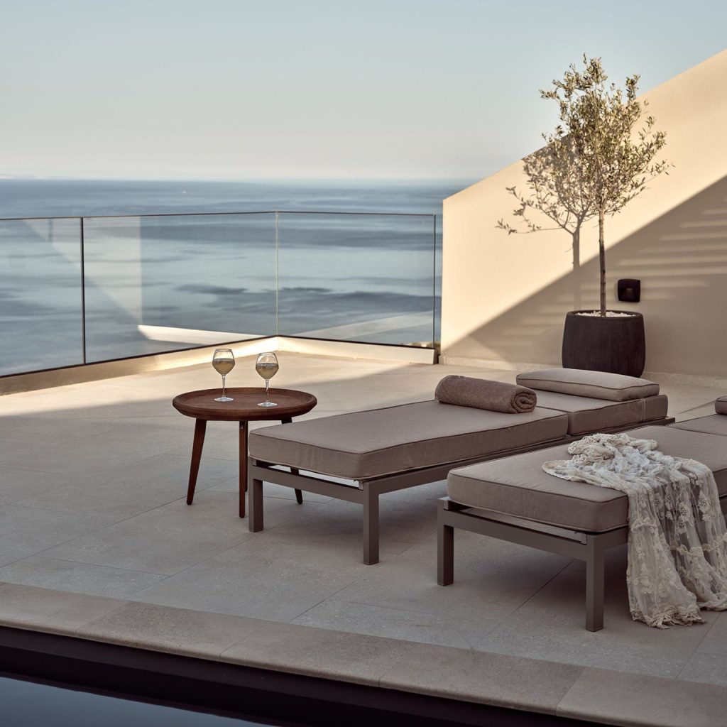 Yoma Cove Suite 5 explore the Suite in VR